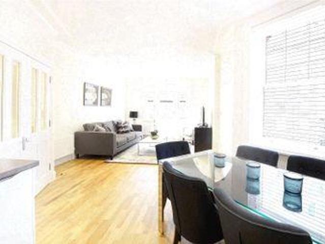 3 Bedrooms Flat for rent in Hamlet Gardens, 290 King Street, Ravenscourt Park, London W6