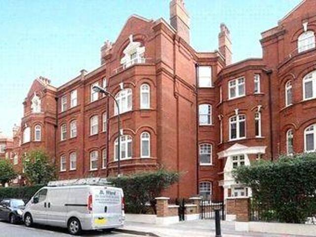 3 Bedrooms Flat for rent in Hamlet Gardens, Hammersmith, London W6