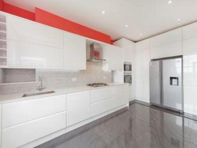 3 Bedrooms Flat for rent in Hampstead Hill Gardens, Hampstead, London NW3