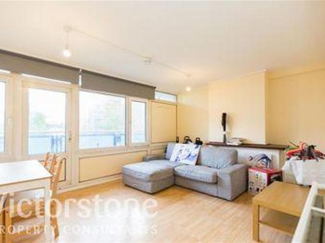 3 Bedrooms Flat for rent in Hanbury Street, Shorditch, London E1