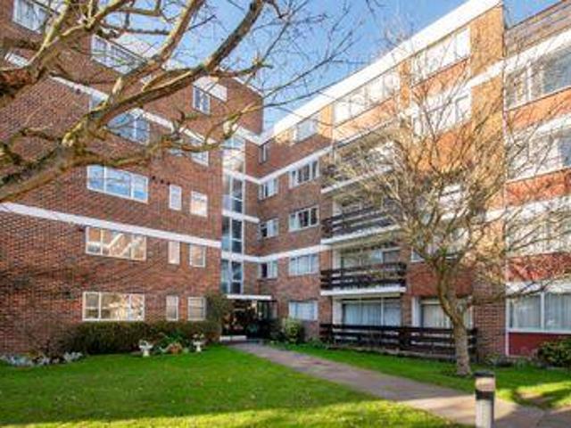 3 Bedrooms Flat for rent in Hanger Vale Lane, London W5