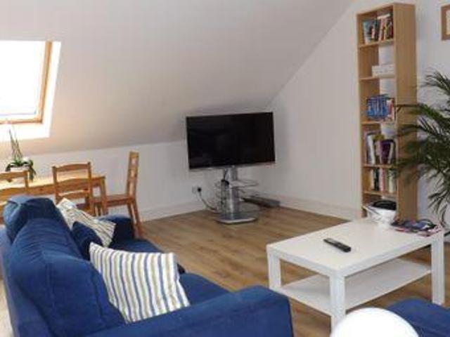 3 Bedrooms Flat for rent in Handforth Road, London SW9