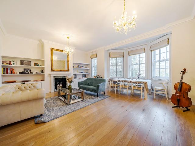 3 Bedrooms Flat for Rent in Hanover Gate Mansions, Park Road | Foxtons