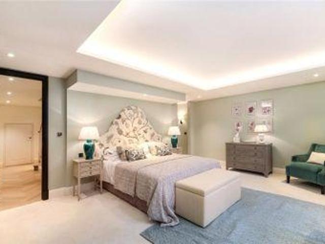 3 Bedrooms Flat for rent in Hans Road, London SW3