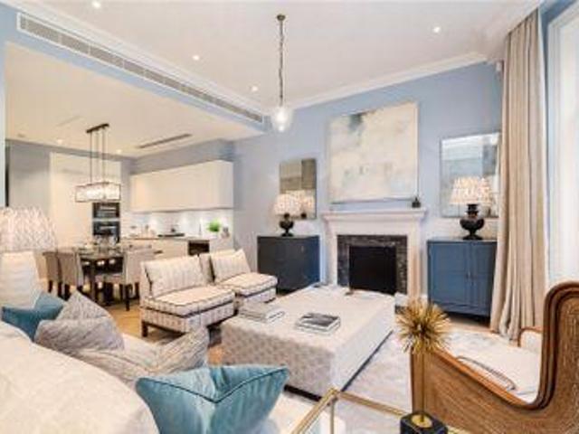 3 Bedrooms Flat for rent in Hans Road, London SW3