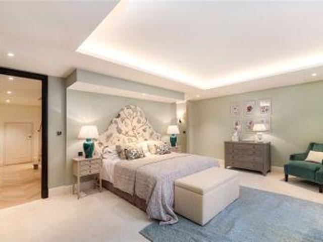 3 Bedrooms Flat for rent in Hans Road, London SW3
