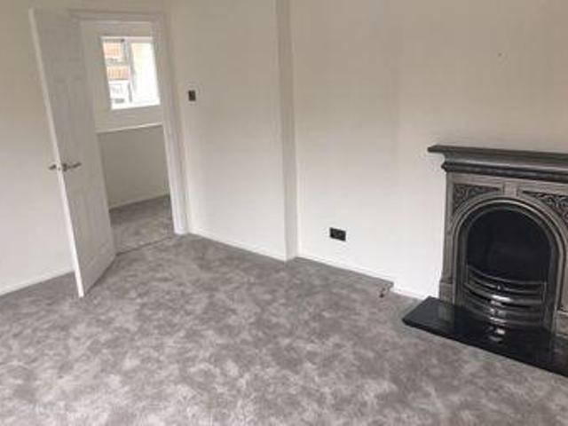 3 Bedrooms Flat for rent in Hardwick Road, Hove BN3
