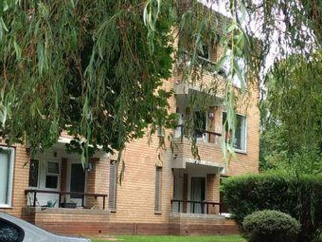 3 Bedrooms Flat for rent in Harford Drive, Frenchay, Bristol BS16