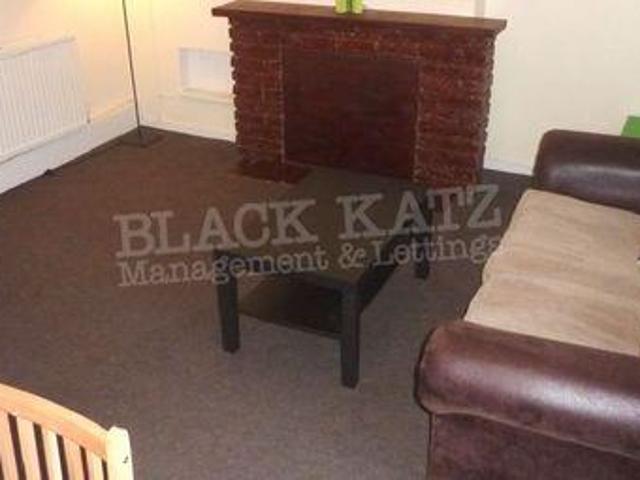 3 Bedrooms Flat for rent in Harrow Road, London W2