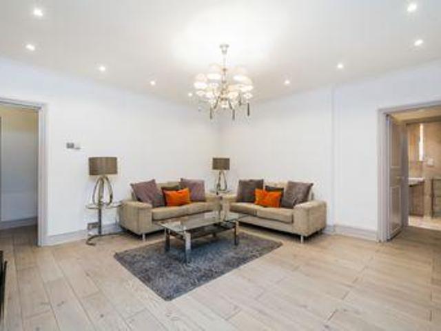 3 Bedrooms Flat for rent in Harrington Gardens, London SW7