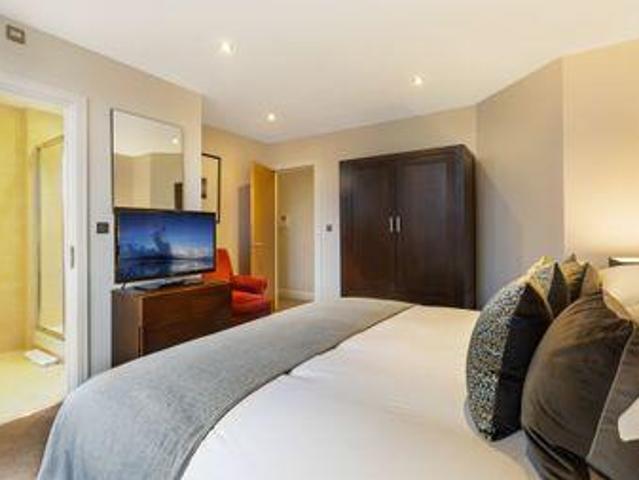 3 Bedrooms Flat for rent in Harrington Road, Kensington, London SW7