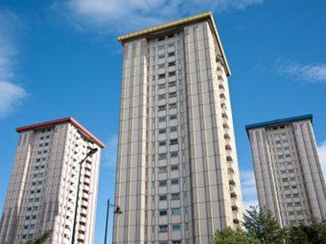 3 Bedrooms Flat for rent in Harrington Square, Camden, London NW1