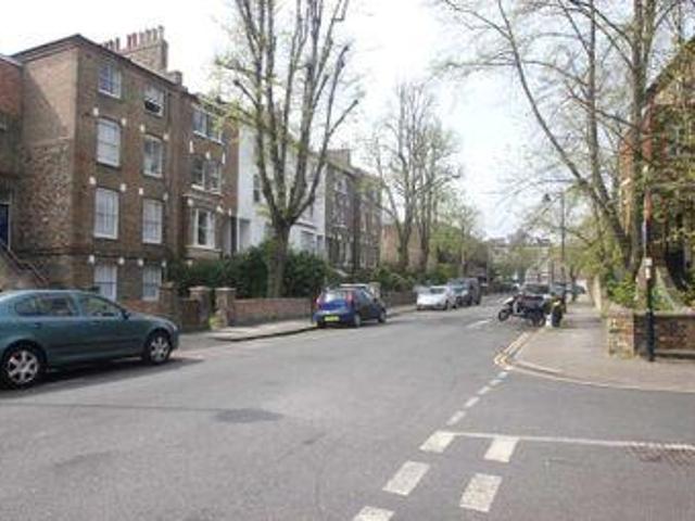 3 Bedrooms Flat for rent in Hartham Road, Caledonian Road N7