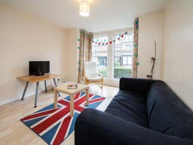 3 Bedrooms Flat for rent in Headingley Mount, Leeds, Headingley LS6