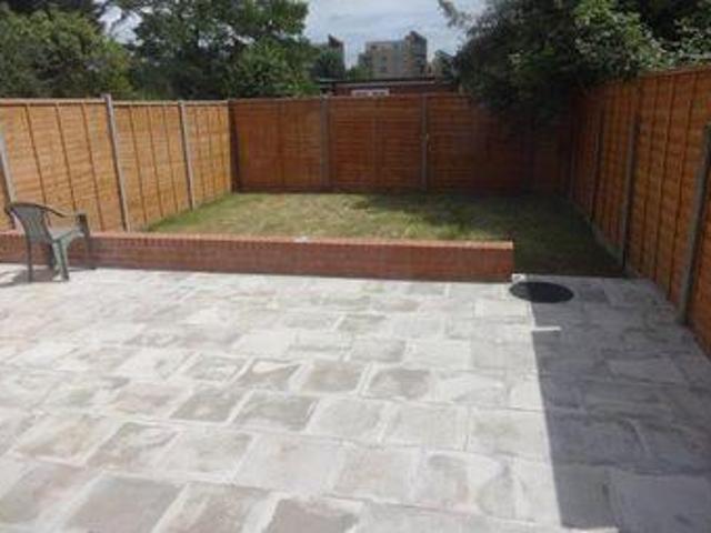 3 Bedrooms Flat for rent in Hendon Way, Golders Green NW2