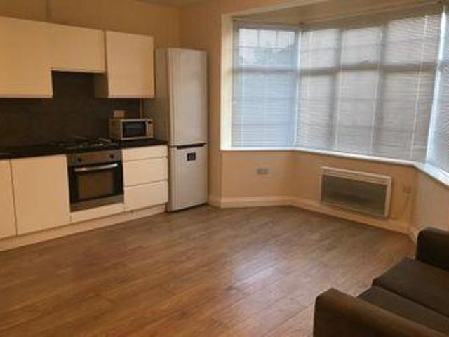 3 Bedrooms Flat for rent in Hendon Way, Golders Green NW2