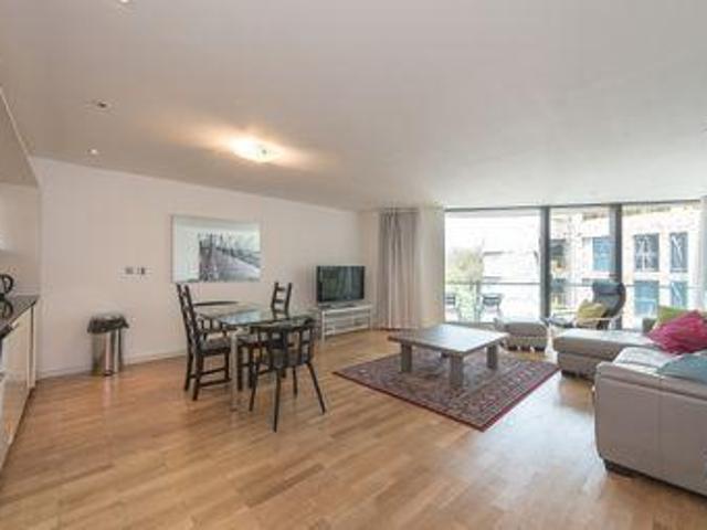 3 Bedrooms Flat for rent in Hermitage Street, London W2
