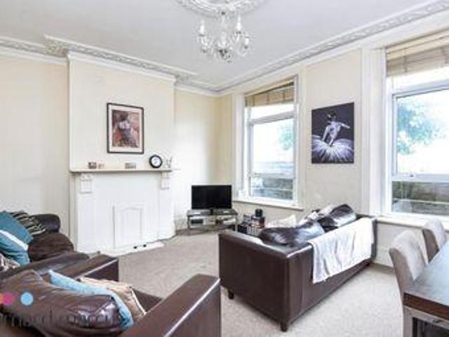 3 Bedrooms Flat for rent in High Road, North Finchley, North Finchley N12