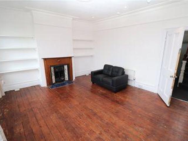 3 Bedrooms Flat for rent in High Street, Beckenham BR3