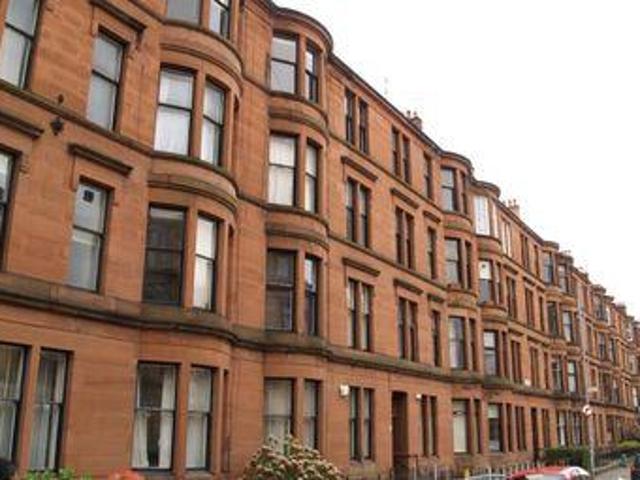 3 Bedrooms Flat for rent in Highburgh Road, Glasgow G12