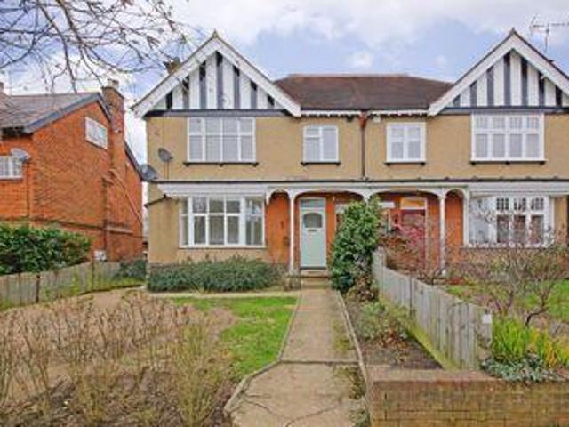 3 Bedrooms Flat for rent in Highfield Road, Northwood HA6