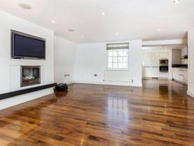 3 Bedrooms Flat for rent in Hill Road, London NW8