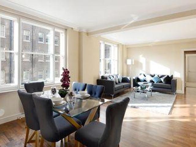 3 Bedrooms Flat for rent in Hill Street, Mayfair W1J