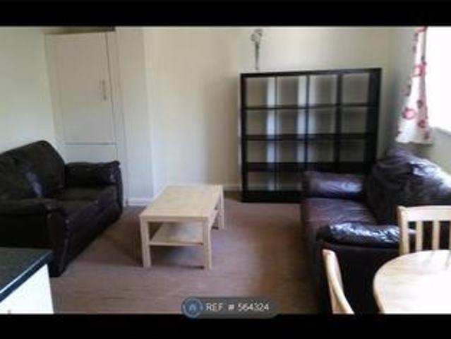 3 Bedrooms Flat for rent in Hillview Gardens, Hendon NW4