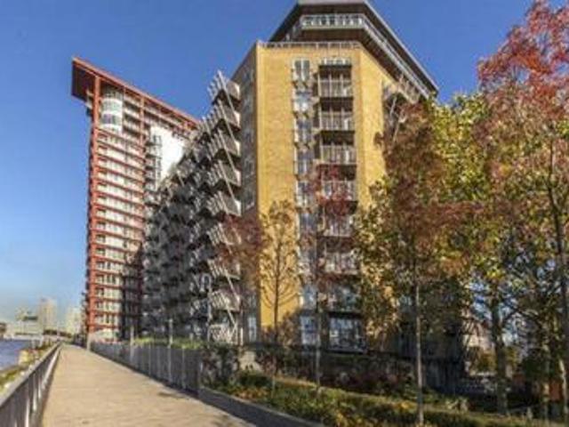 3 Bedrooms Flat for rent in Hutchings Wharf, Docklands E14