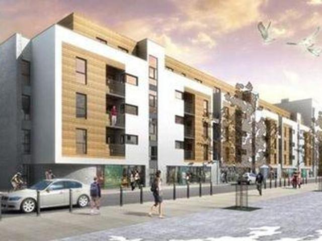 3 Bedrooms Flat for rent in Hulme High Street, Hulme, Manchester M15
