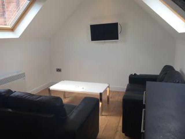 3 Bedrooms Flat for rent in Hyde Terrace, Leeds LS2
