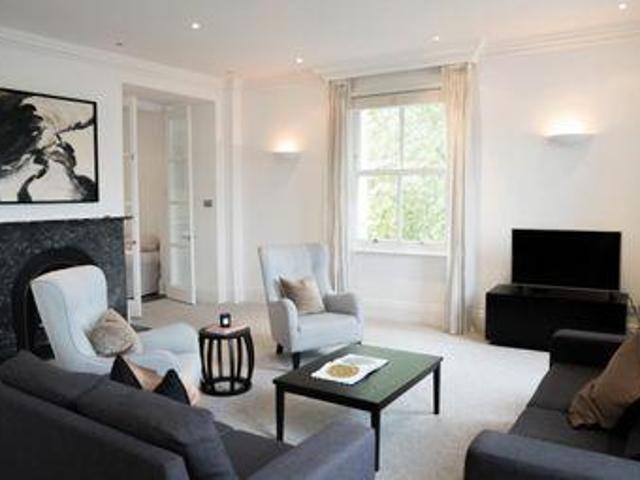 3 Bedrooms Flat for rent in Hyde Park Street, Marble Arch W2