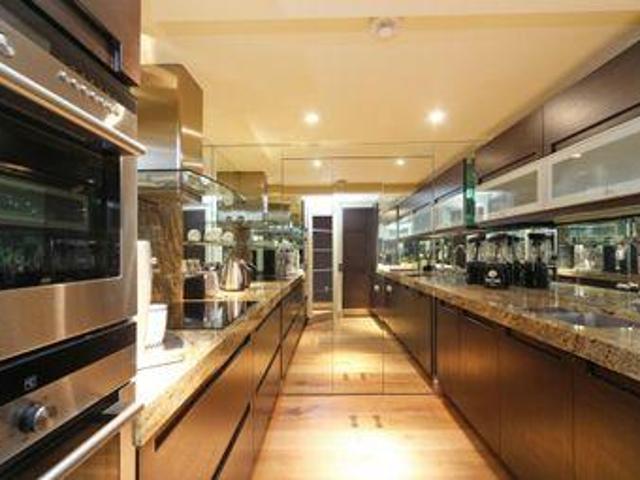 3 Bedrooms Flat for rent in Hyde Park Square, London W2
