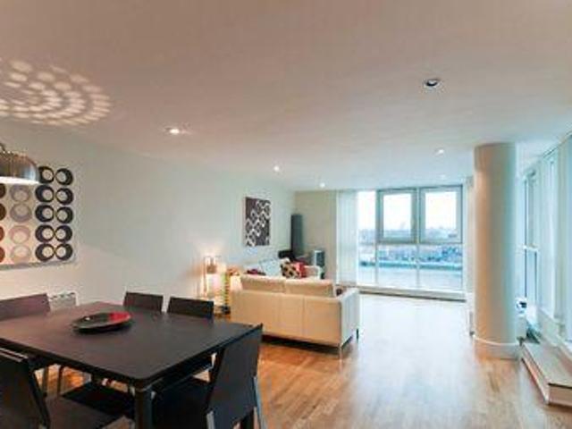 3 Bedrooms Flat for rent in Jellicoe House, St George Wharf, Vauxhall, London SW8