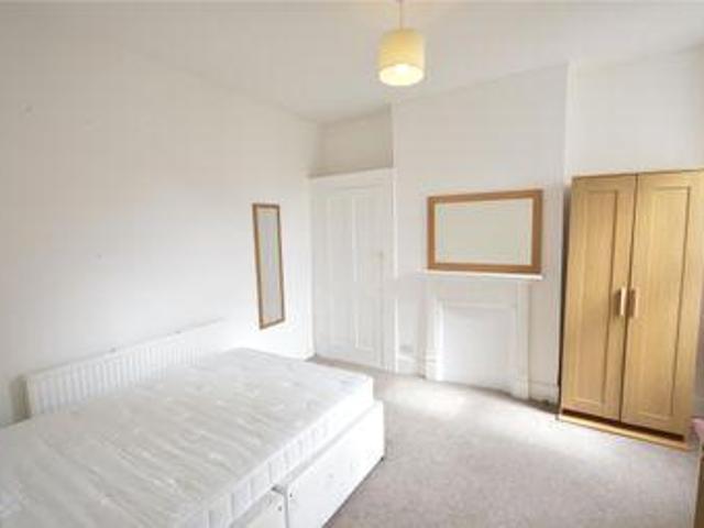 3 Bedrooms Flat for rent in Oakmead Road, Balham SW12