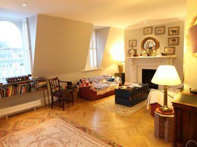 3 Bedrooms Flat for rent in Observatory Gardens, London W8