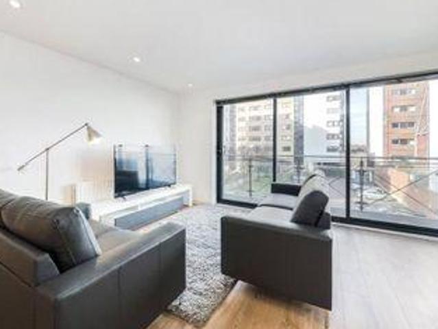 3 Bedrooms Flat for rent in Ocean Wharf, 60 Westferry Road, Canary Wharf, London E14