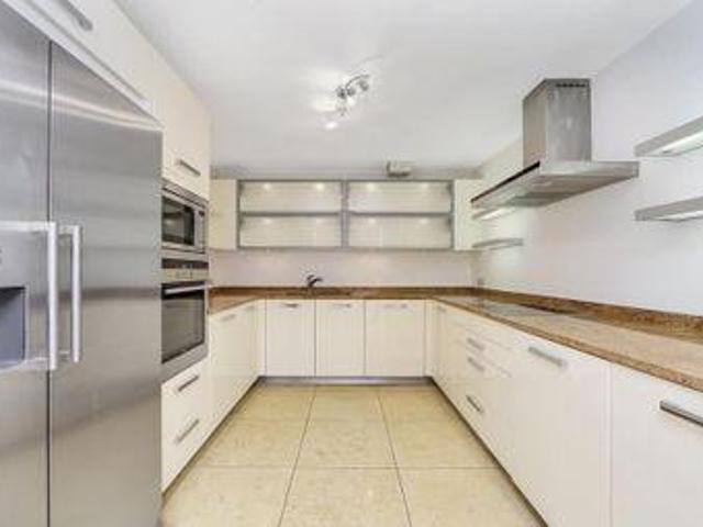 3 Bedrooms Flat for rent in Odessa Street, London SE16