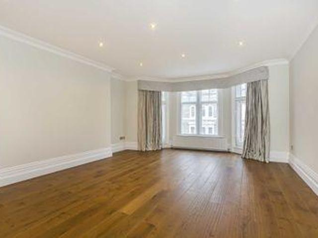 3 Bedrooms Flat for rent in Old Brompton Road, London SW7