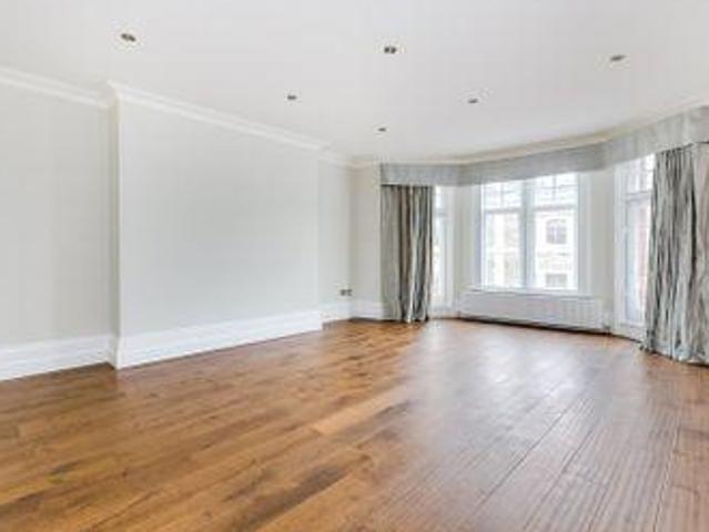 3 Bedrooms Flat for rent in Old Brompton Road, South Kensington, London SW7