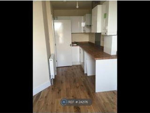 3 Bedrooms Flat for rent in Old Kent Road, London SE15