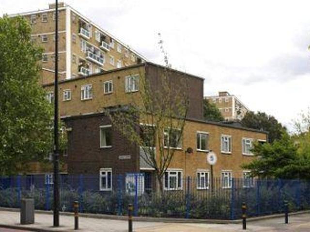 3 Bedrooms Flat for rent in Opal Street, London SE11