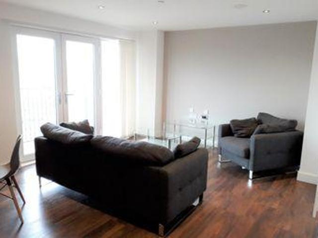 3 Bedrooms Flat for rent in Ordsall Lane, Salford M5