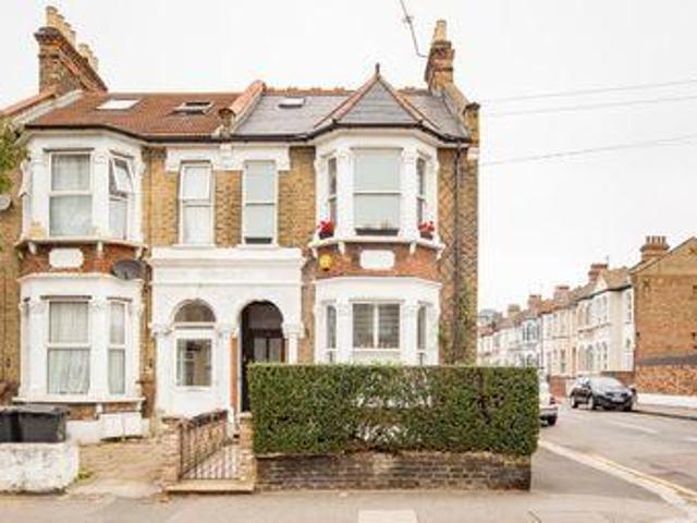 3 Bedrooms Flat for rent in Orford Road, London E17