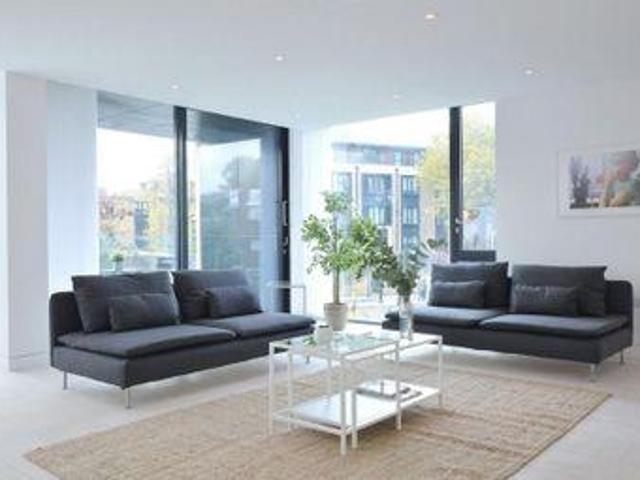 3 Bedrooms Flat for rent in Oval Road, London NW1