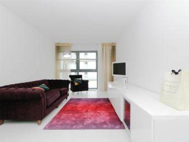 3 Bedrooms Flat for rent in Oval Road, London NW1