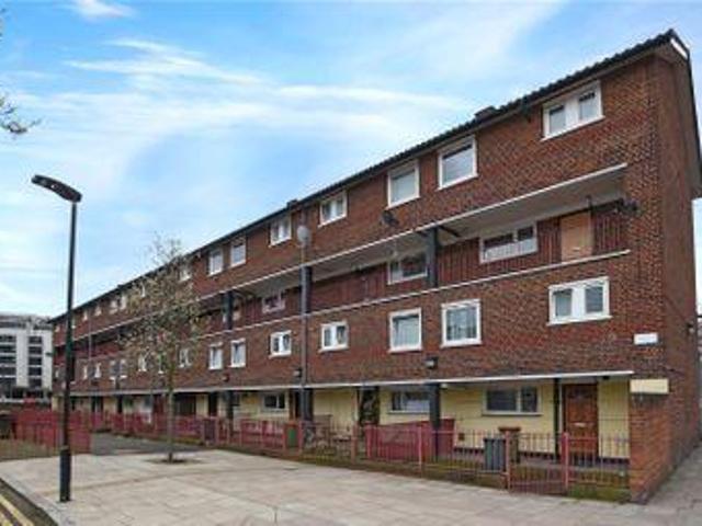 3 Bedrooms Flat for rent in Oxford Road, London E15