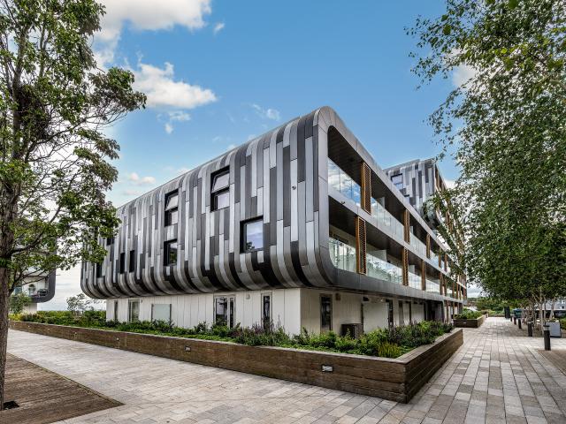 3 Bedrooms Flat for Rent in Love Lane | Foxtons