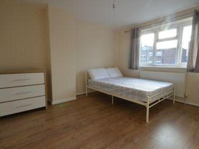 3 Bedrooms Flat for rent in Longbridge Way, Lewisham SE13