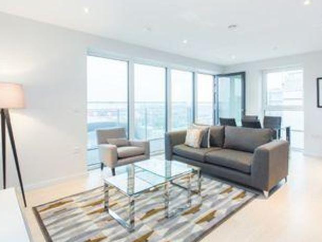 3 Bedrooms Flat for rent in London, London E20